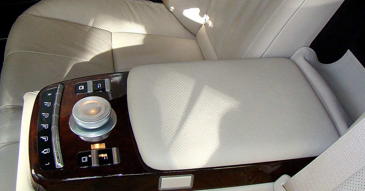 Edles Interieur für Ihren Mercedes Benz W221