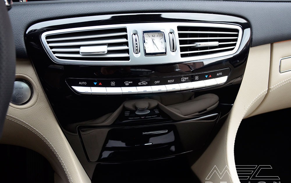 Noble interior for your Mercedes Benz W221