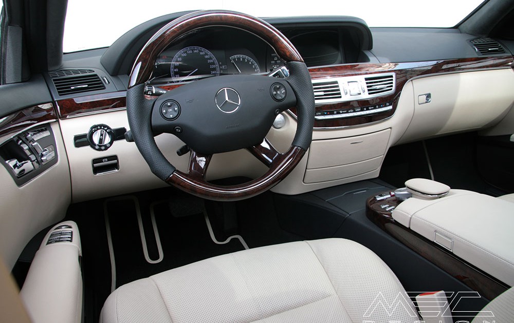 Noble interior for your Mercedes Benz W221