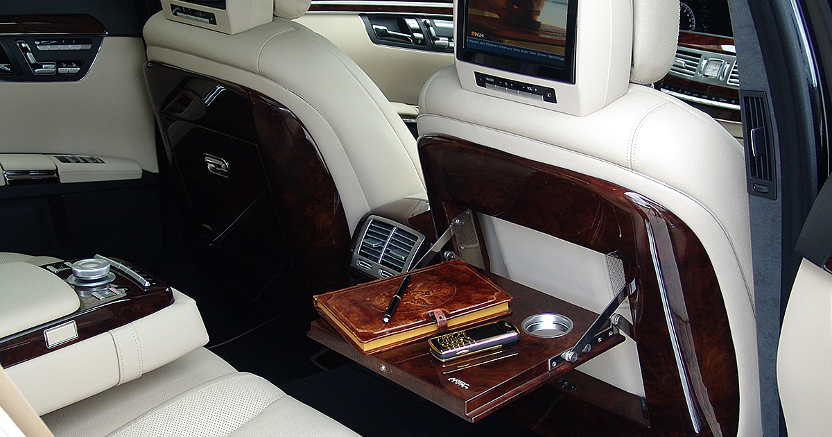 Noble interior for your Mercedes Benz W221