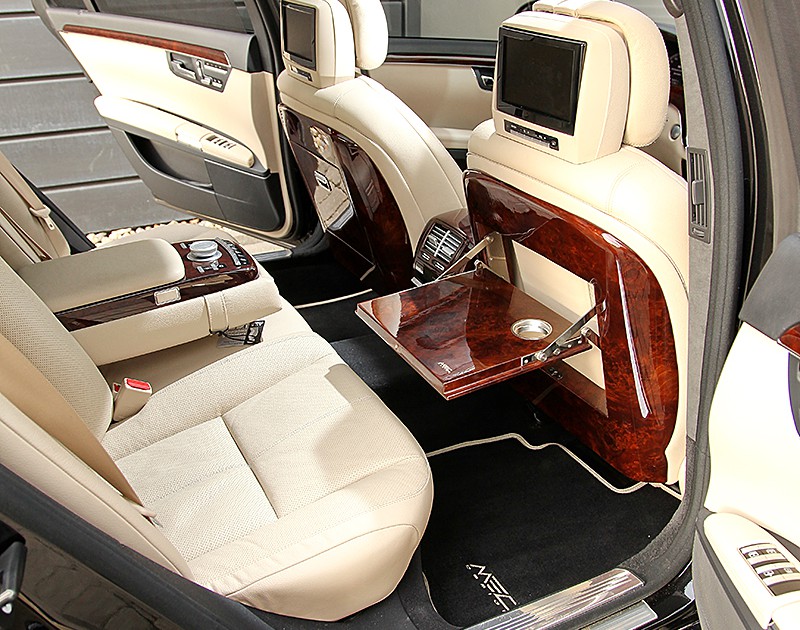 Noble interior for your Mercedes Benz W221