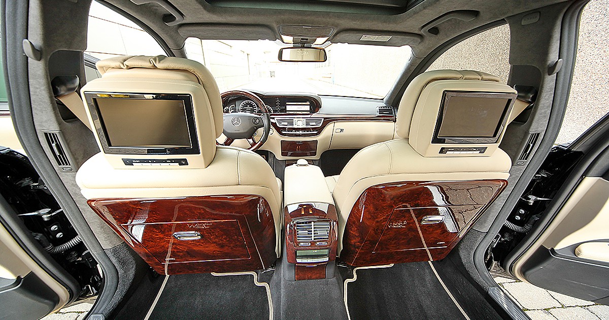 Noble interior for your Mercedes Benz W221