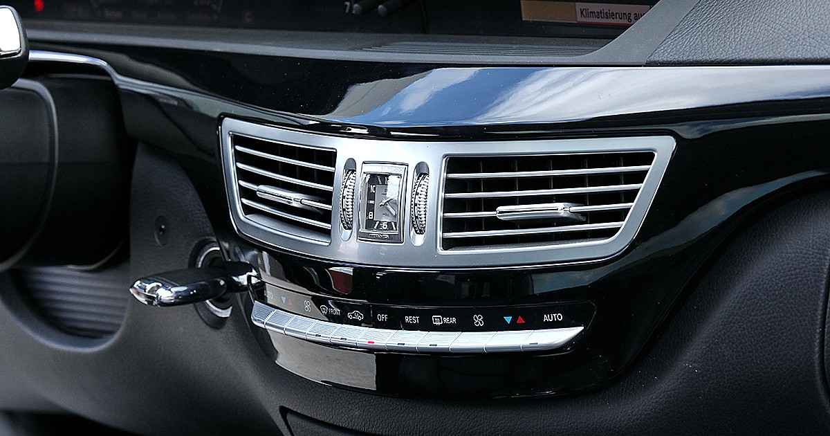 Noble interior for your Mercedes Benz W221