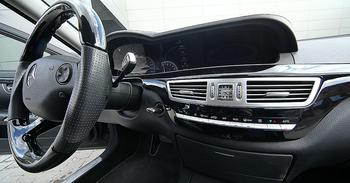 Edles Interieur für Ihren Mercedes Benz W221