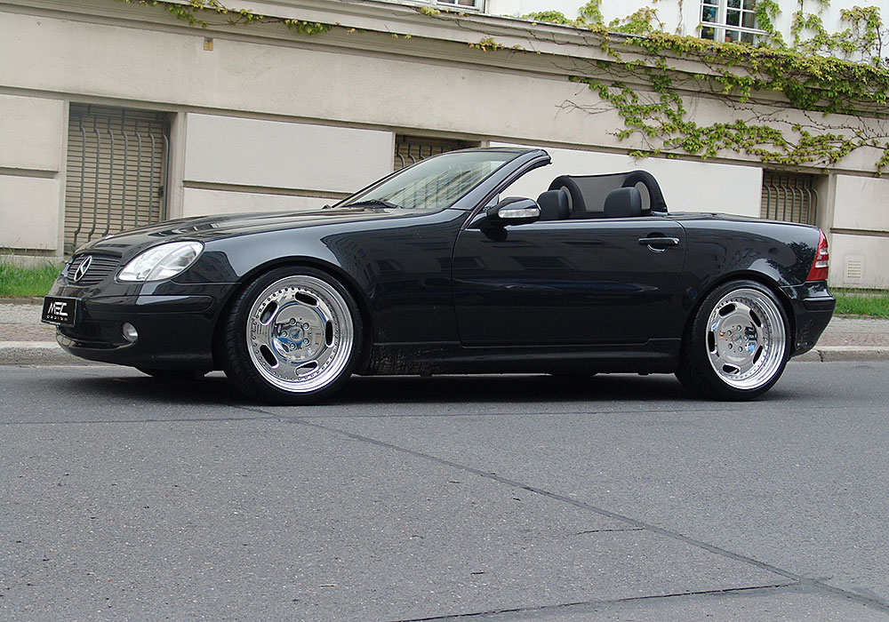 R170 SLK with 18 inch mecxtremeI wheels – MEC Design